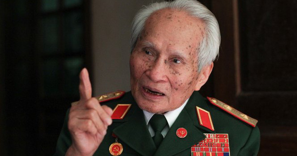 Trung tướng Nguyễn Quốc Thước được trao danh hiệu Anh hùng lực lượng vũ ...