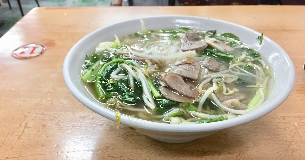 Tô phở bò Yue Nan Niu Rou He Fen xua đi hơi lạnh chiều đông ở Đài Loan ...