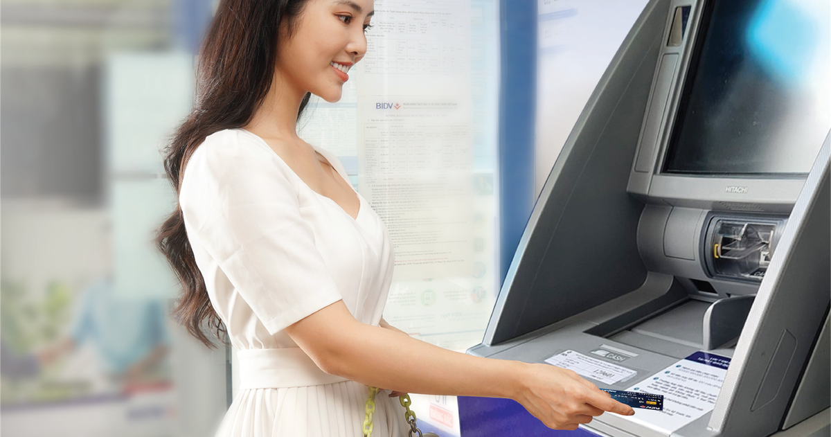 Trải nghiệm rút, nộp tiền với CRM - ‘giao dịch viên điện tử’ của BIDV ...