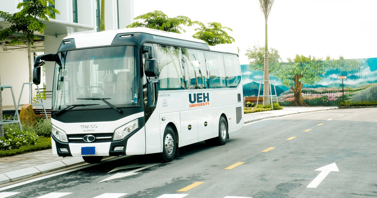Một trường đại học ở TP.HCM tổ chức xe buýt nhanh đưa đón sinh viên ...