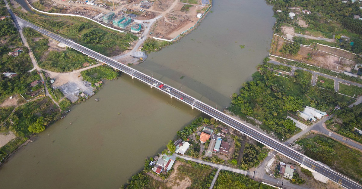 Cầu Long Đại về đích sau 6 năm xây dựng, xưa đi đường vòng mất 10km ...