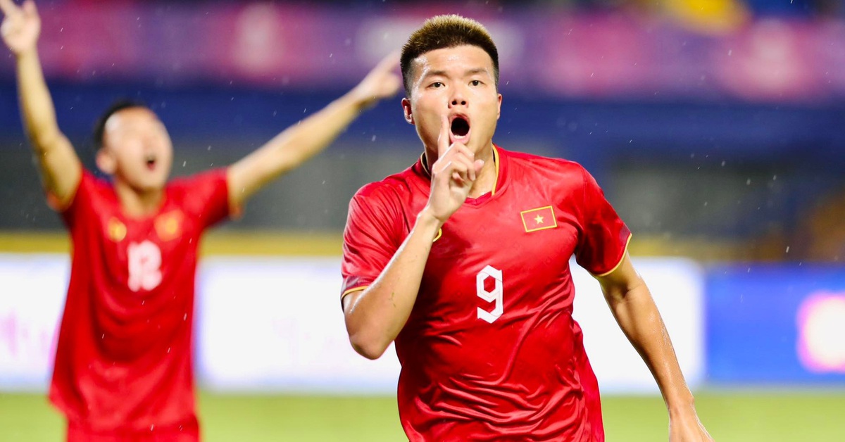 Thắng U22 Malaysia 2-1, U22 Việt Nam vào bán kết SEA Games 32 - Tuổi Trẻ Online