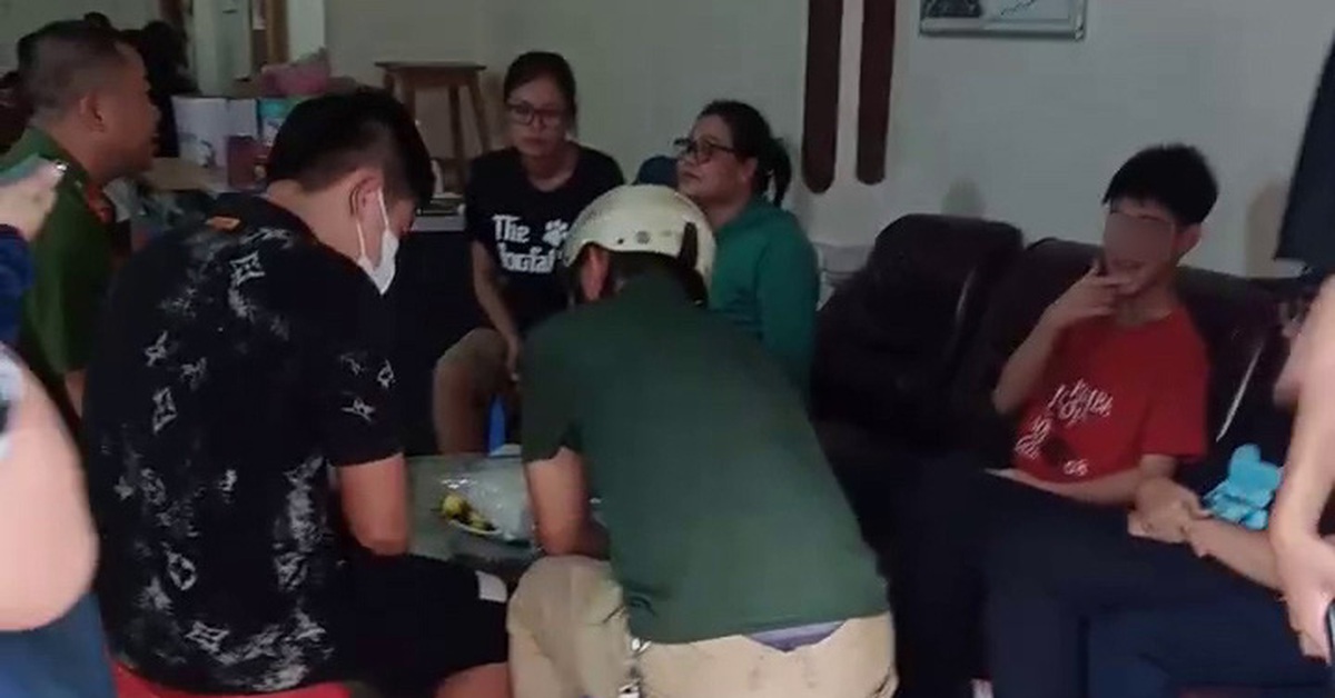 Vụ ‘bông hồng đen’ lấy mẫu xét nghiệm: Cục Phòng, chống HIV/AIDS có ...