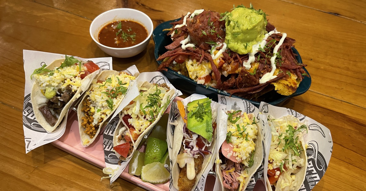 Trưa nếu chọn món Mexico, taco và nachos là dễ tìm nhất ở Sài Gòn - Tuổi Trẻ Online