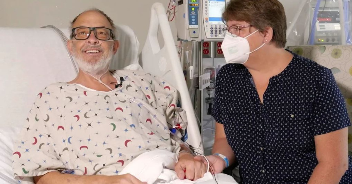 Người đàn ông bị bệnh tim giai đoạn cuối được ghép tim heo - Tuổi Trẻ ...