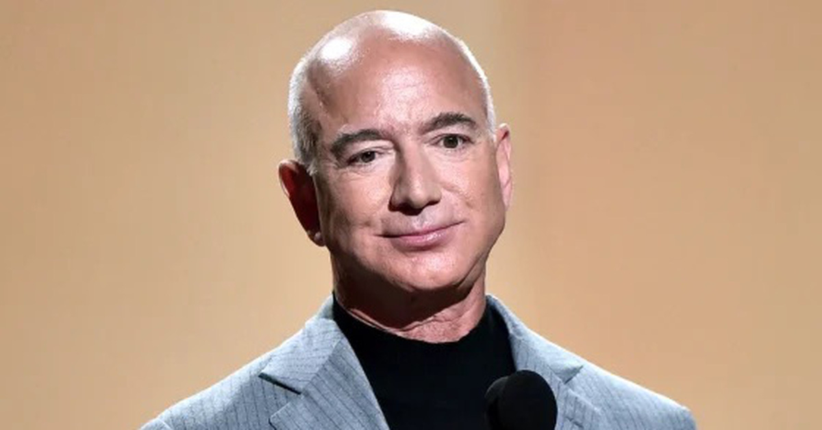 Tỉ phú Jeff Bezos lên tiếng về quan điểm trung lập của Washington Post ...