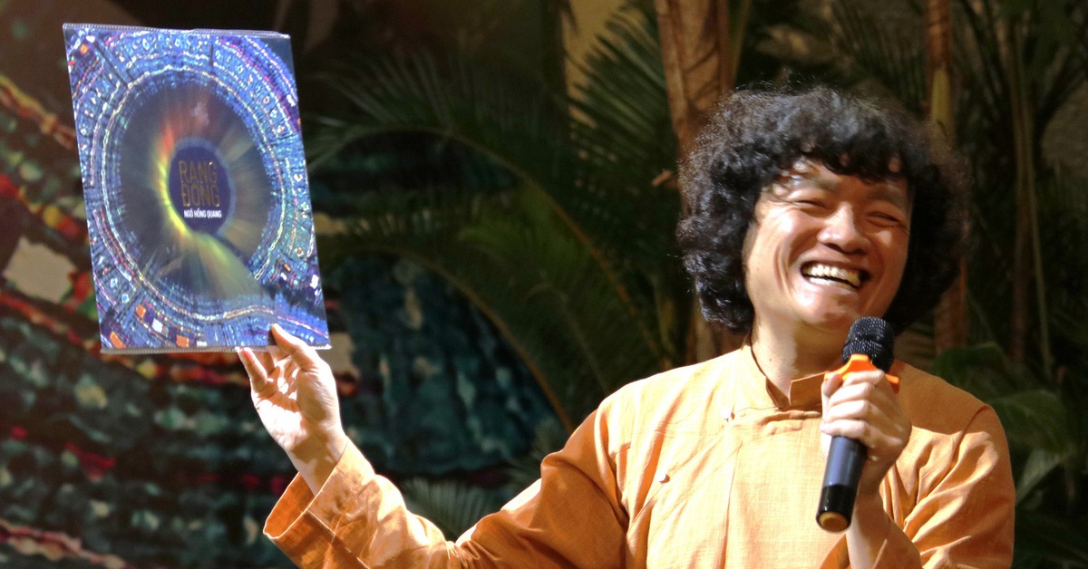 Ngô Hồng Quang mang cả văn hóa dân tộc thiểu số vào album đĩa than Rạng ...