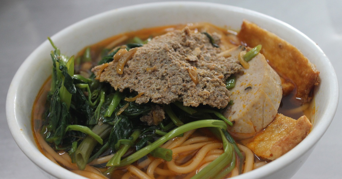 Canh bún cô Chi, nồi bún nuôi 7 miệng ăn, làm gì có chuyện bán vì đam ...