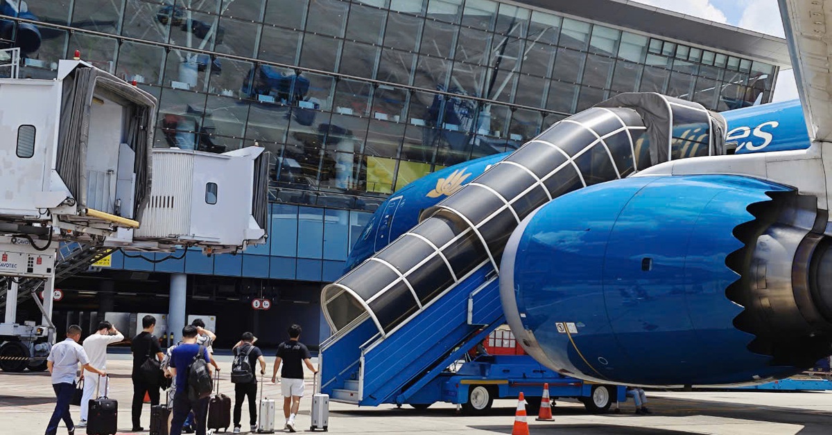 Hà Nội - TP.HCM vào top 10 đường bay tấp nập nhất Đông Nam Á - Tuổi Trẻ ...