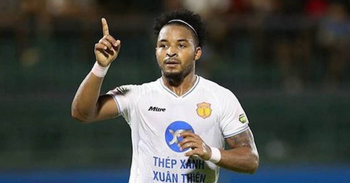 CLB Nam Định và chuyện đăng ký Rafaelson với tên mới Nguyễn Xuân Son ...