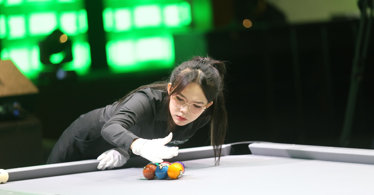 2 nữ trọng tài xinh đẹp gây bất ngờ ở giải pool 9 bi TP.HCM - Tuổi Trẻ Online