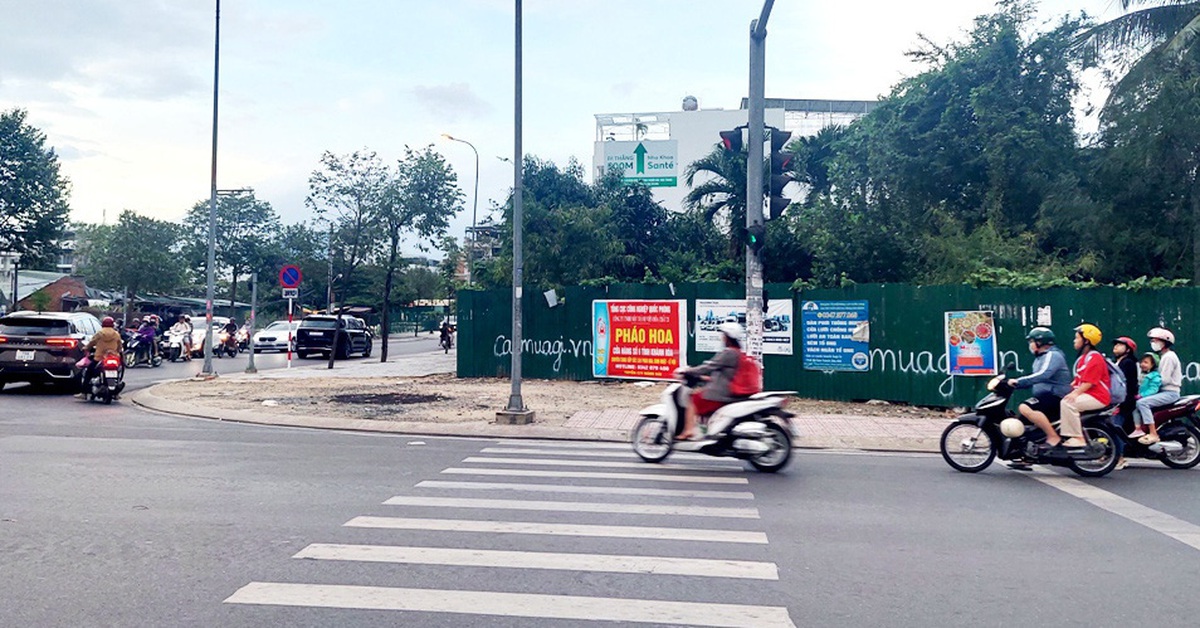 Nha Trang xử lý cấp tốc quảng cáo bán pháo trái pháp luật - Tuổi Trẻ Online