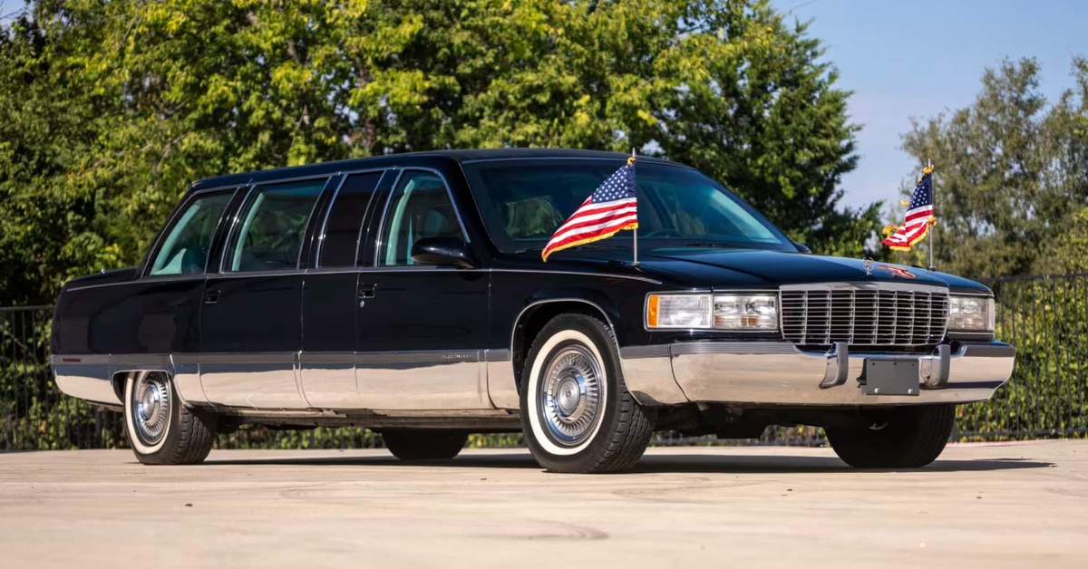 Đấu giá chiếc limousine từ năm 1996, từng được tổng thống Mỹ Bill ...