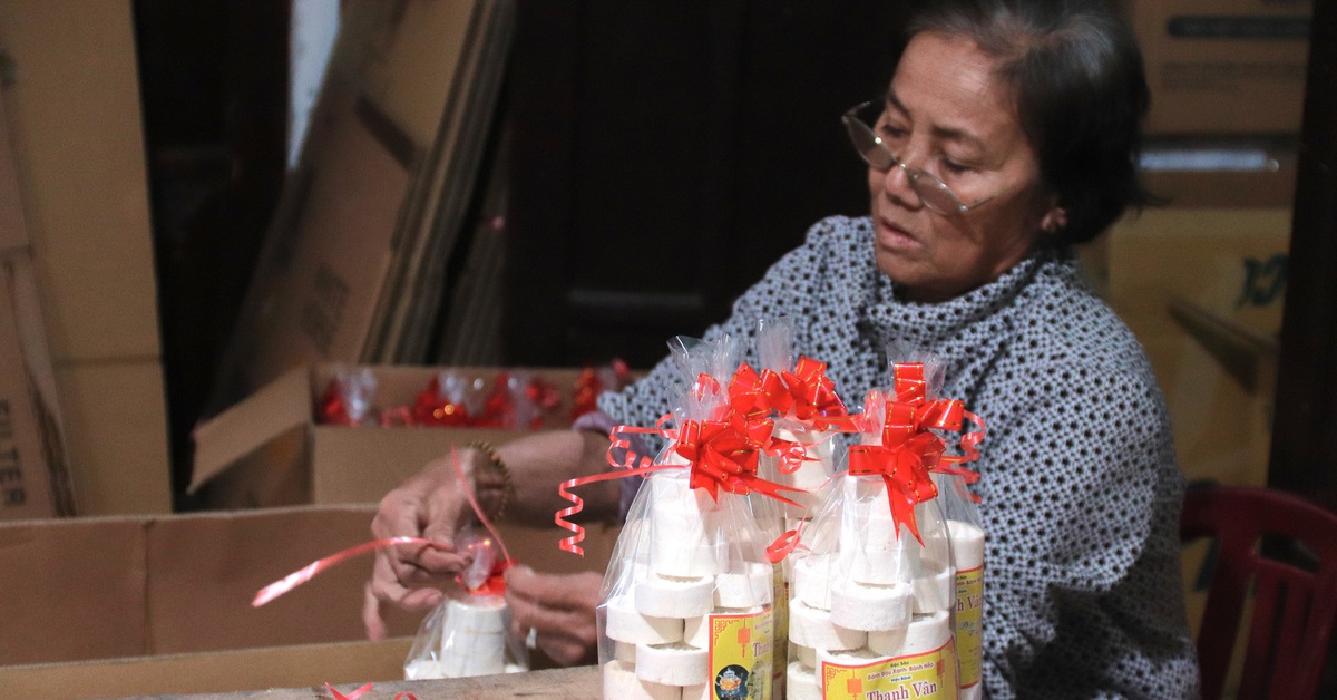 Làng bánh in xứ Quảng chộn rộn dịp Tết - Tuổi Trẻ Online