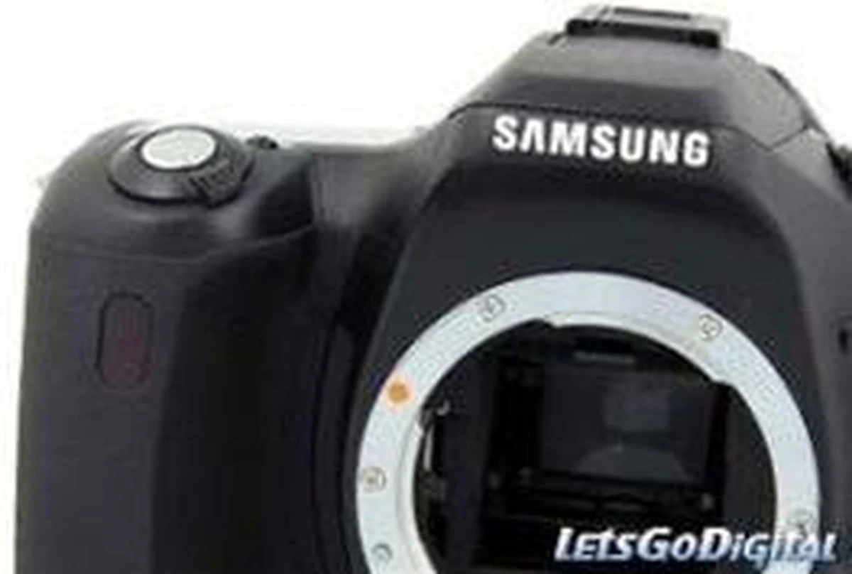 Samsung, Pentax giới thiệu các dòng camera SLR - Tuổi Trẻ Online