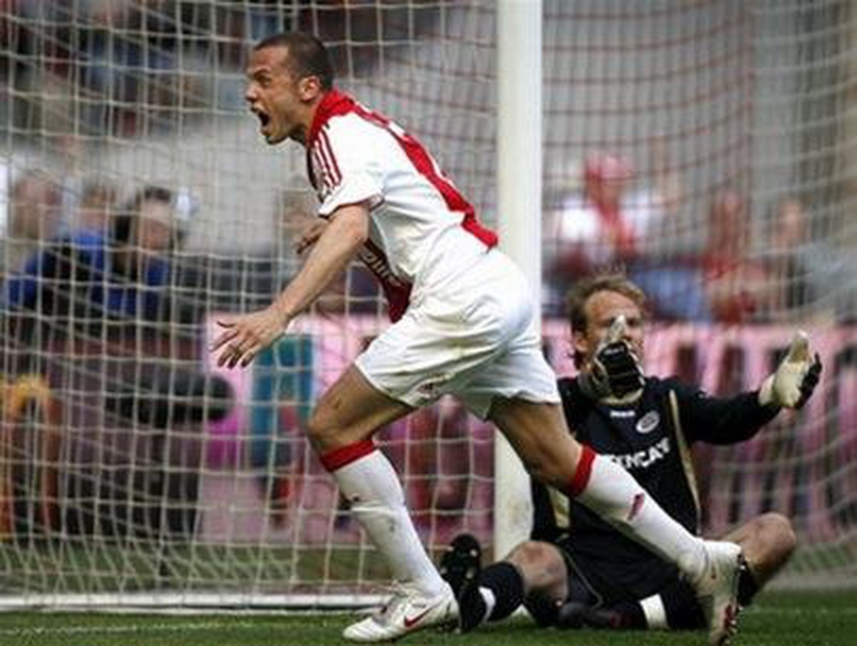 Heitinga về Atletico Madrid - Tuổi Trẻ Online