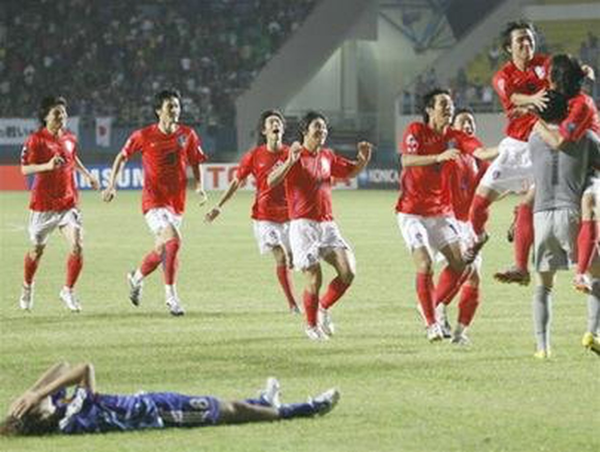 Lee Woon Jae khuất phục tuyển Nhật - Tuổi Trẻ Online