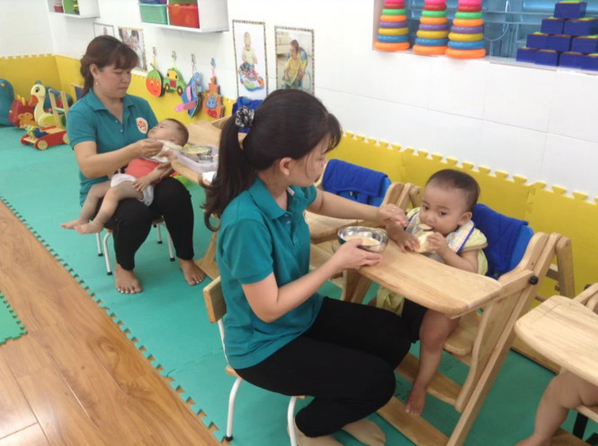 Giữ trẻ 6-18 tháng tuổi: lớp đẹp, cô giỏi nhưng vắng trẻ - Tuổi Trẻ Online