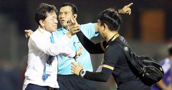 HLV Chung Hae Soung được gia hạn hợp đồng 3 năm - Tuổi Trẻ Online