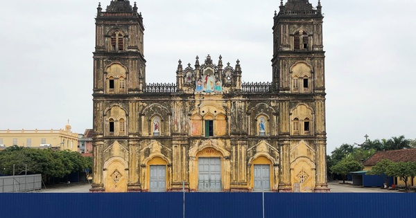 Nhà thờ Bùi Chu lại hoãn hạ giải - Tuổi Trẻ Online