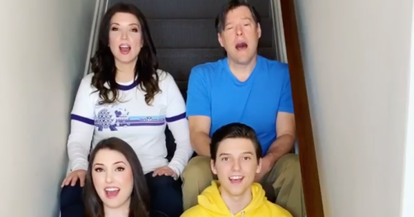 Sharpe Family Singers: Gia đình mê ca hát gây sốt mùa COVID-19 - Tuổi ...