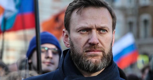 Nhà chính trị đối lập Nga Alexei Navalny được đưa tới Đức điều trị ...