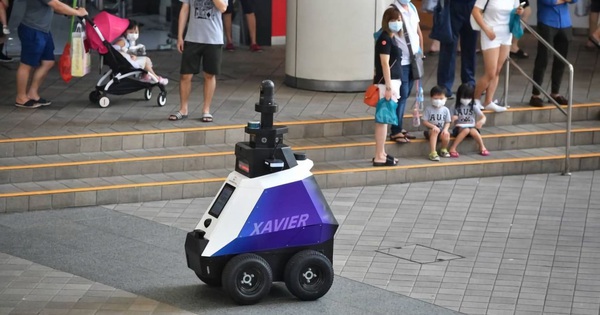 Singapore đưa robot cảnh sát vào hoạt động - Tuổi Trẻ Online