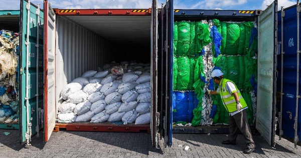 Malaysia hoàn trả container rác thải nhựa được vận chuyển từ Mỹ - Tuổi ...