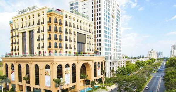 Hai năm chưa phát mãi xong trung tâm tiệc cưới Crystal Palace - Tuổi ...