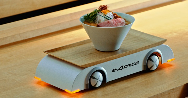 Xe điện Nissan thành 'trợ thủ' giao mì ramen êm như ru - Tuổi Trẻ Online