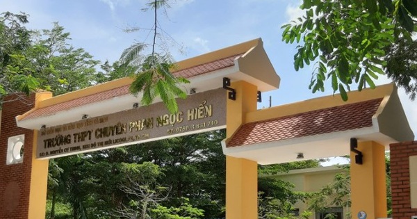 Cà Mau Cảnh Cáo Phó Hiệu Trưởng Trường Thpt Chuyên Phan Ngọc Hiển