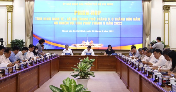 Chủ tịch UBND TP.HCM: Trong tháng 9, TP.HCM cần quan tâm phòng chống ...