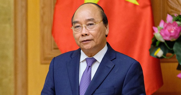 Chủ tịch nước Nguyễn Xuân Phúc thôi giữ chức ủy viên Bộ Chính trị, ủy ...