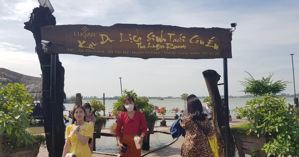 Du xuân Cồn Én giữa sông Tiền - Tuổi Trẻ Online