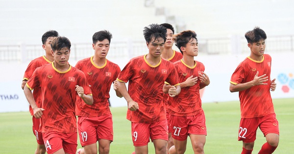 U18 Việt Nam chuẩn bị đấu Ukraine, Morocco - Tuổi Trẻ Online