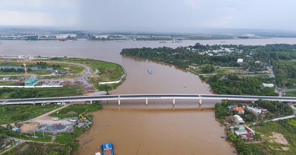 Ngắm cầu Long Đại 350 tỉ, phá thế cách trở giữa hai phường Long Bình và ...