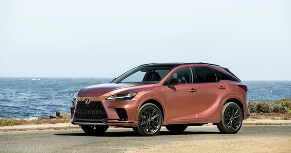 Xe Lexus bán chạy nhất ra mắt bản mới tại Việt Nam, giá từ 3,43 tỉ đồng ...
