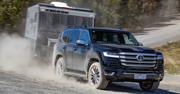 Toyota Land Cruiser, Lexus LX sắp có động cơ hybrid? - Tuổi Trẻ Online