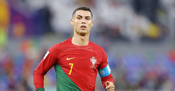 Ronaldo: 'Rời Man Utd là giai đoạn khó khăn với tôi' - Tuổi Trẻ Online