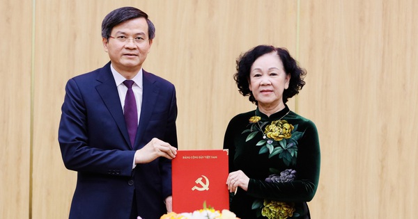 Tổng biên tập Tạp chí Cộng Sản Đoàn Minh Huấn làm bí thư Tỉnh ủy Ninh ...