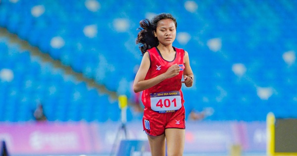 Cảm phục ý chí thi đấu của nữ VĐV Bou Samnang của Campuchia - Tuổi Trẻ ...