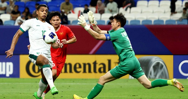 Bóng đá Việt Nam lại bị trừng phạt từ VAR - Tuổi Trẻ Online