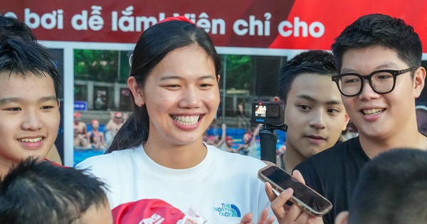 Ánh Viên dạy bơi cho trẻ em Hà Nội sau khi hủy trận 'thủy chiến' sông ...