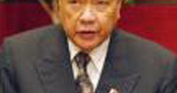 Ngoại trưởng Philippines đột tử vì đau tim - Tuổi Trẻ Online