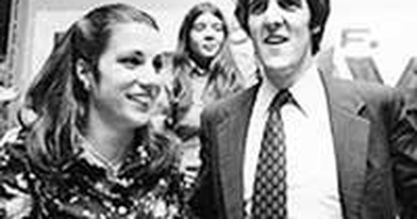 John Kerry và "tử huyệt" Julia Thorne - Tuổi Trẻ Online