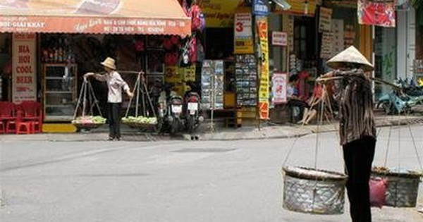 Gánh hàng rong trong cơn lốc toàn cầu hoá - Tuổi Trẻ Online