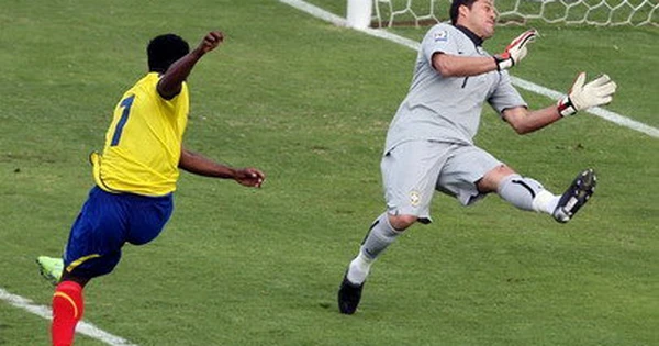 Thủ môn Cesar cứu Brazil - Tuổi Trẻ Online