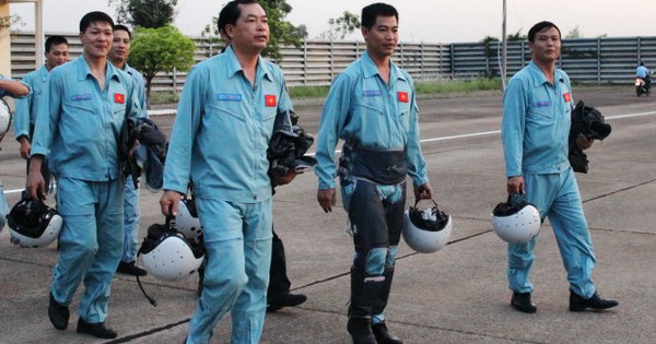 Tìm hiểu 9g pilot là gì và ứng dụng trong ngành hàng không