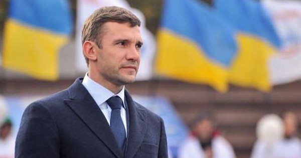 Shevchenko gia nhập ban huấn luyện Ukraina - Tuổi Trẻ Online