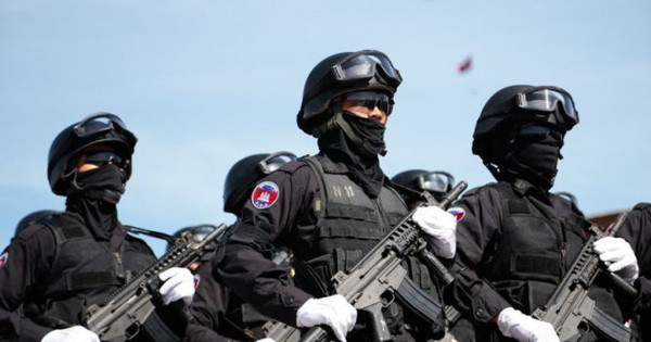 Thủ tướng Campuchia tăng thêm 350 cảnh vệ - Tuổi Trẻ Online